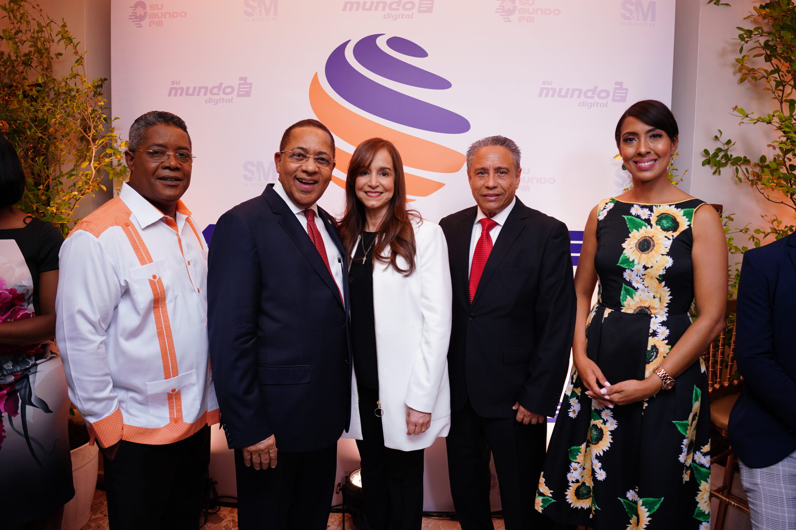 Canal Su Mundo TV inaugura moderno estudio de televisión digital ...